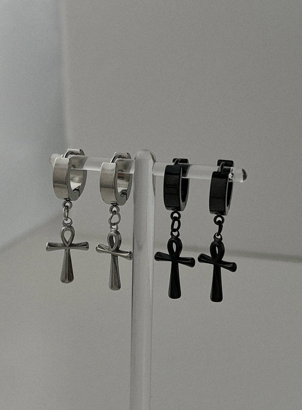 Angel Cross Piercings IL415 - Korean Women's Fashion | LEWKIN