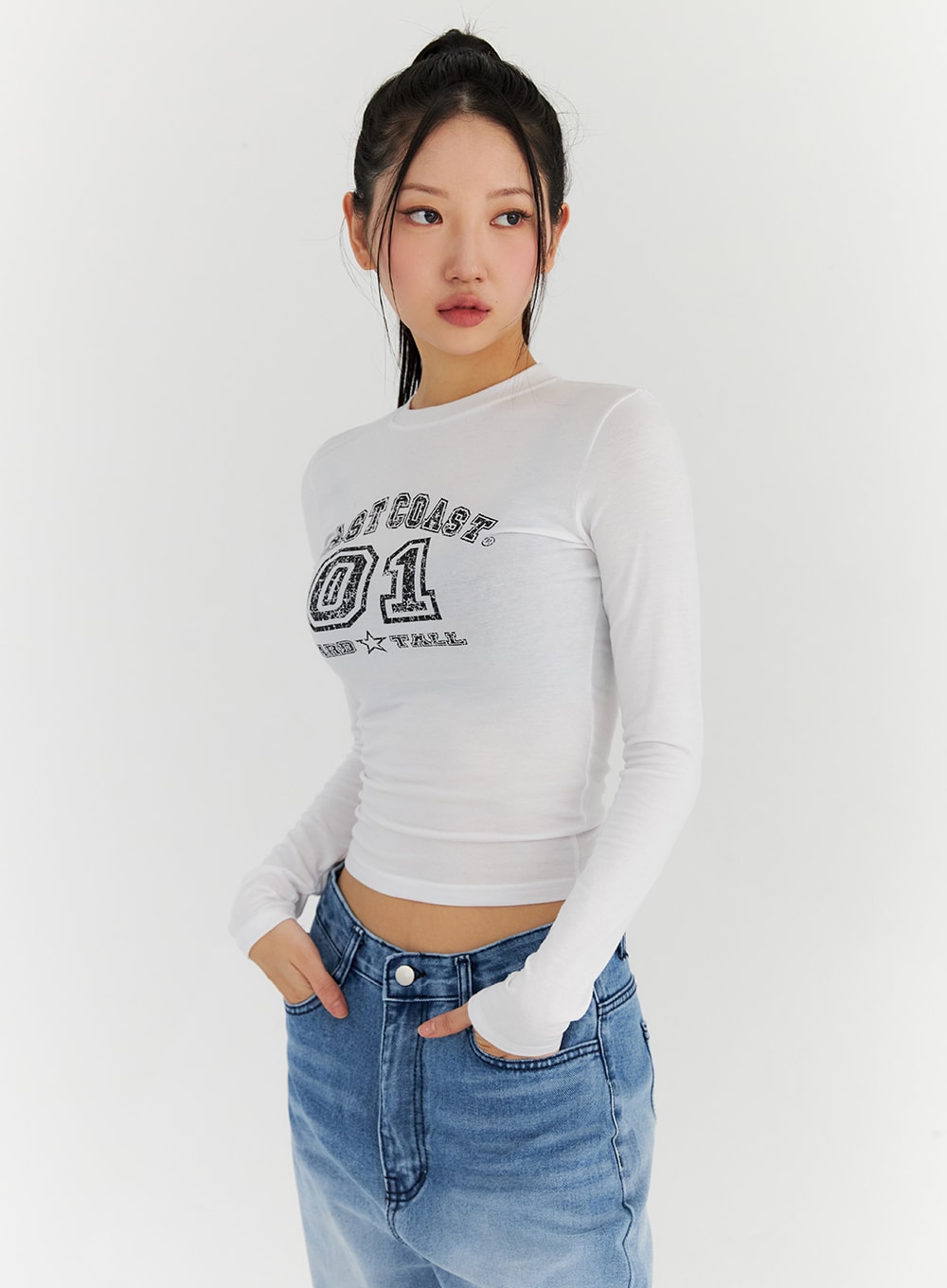 Slim Fit Graphic Crop Top CN315 - Acubi style | LEWKIN