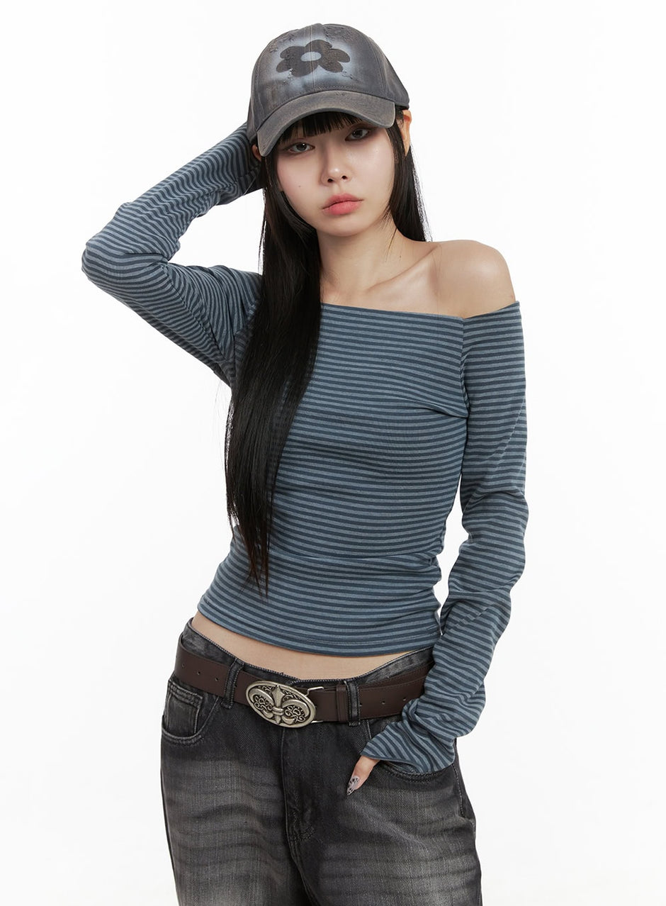 Striped Off-Shoulder Long Sleeve Top OO401 - Acubi style | LEWKIN