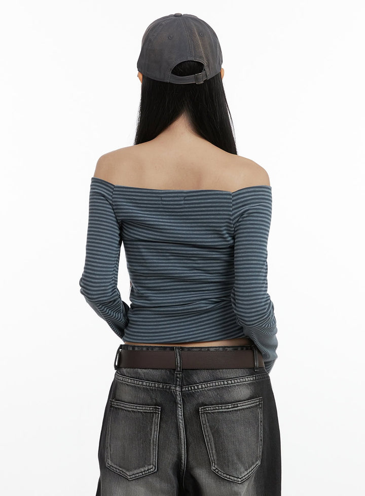 Striped Off-Shoulder Long Sleeve Top OO401 - Acubi style | LEWKIN