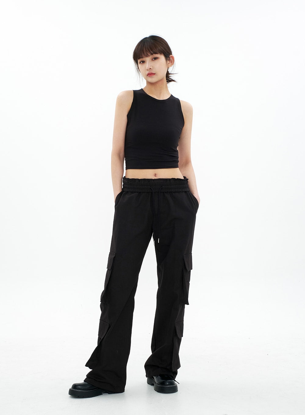 Round Neck Cropped Tank Top CA05 - Korean Women's Fashion | LEWKIN